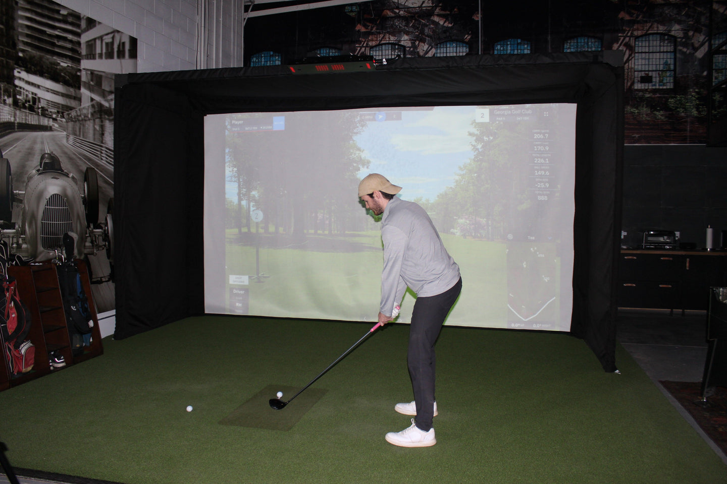 SportScreen Golf Studio - Freestanding and Retractable Golf Enclosures ...